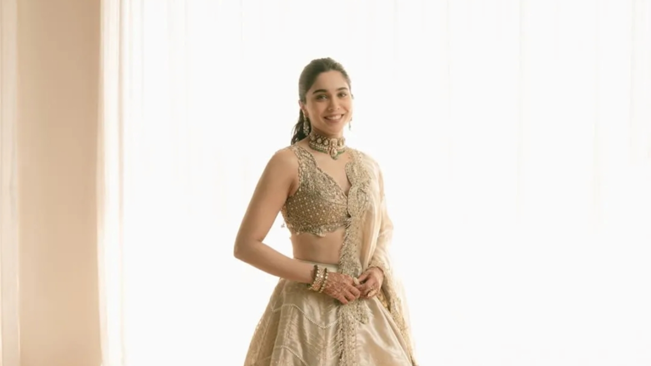 How Sharvari's Pearl-Gold Lehenga Reimagines Elegant Glamour Wedding F ...